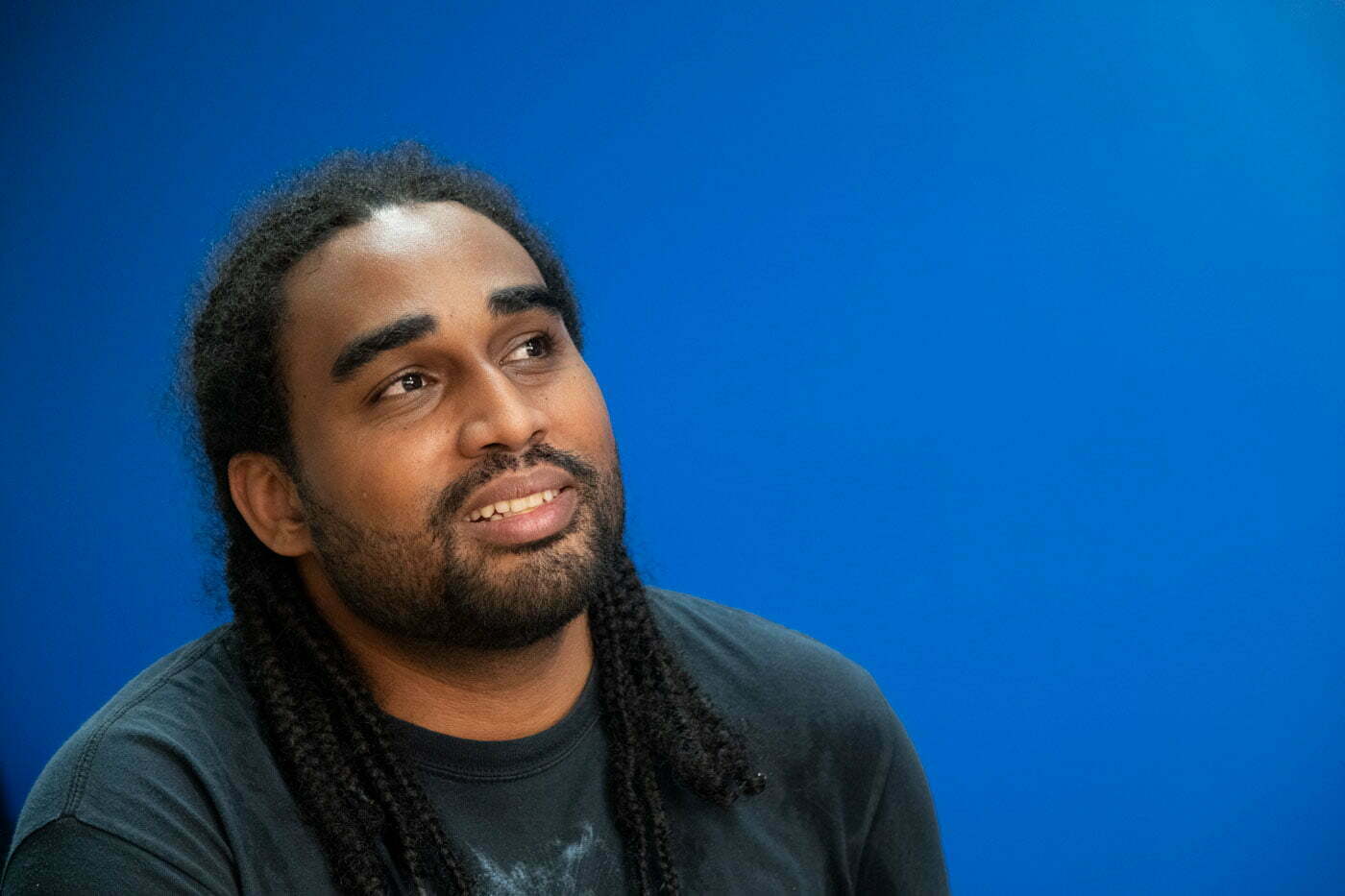 Heirani Soter, La voix off du FIFO - Hommes de Polynésie